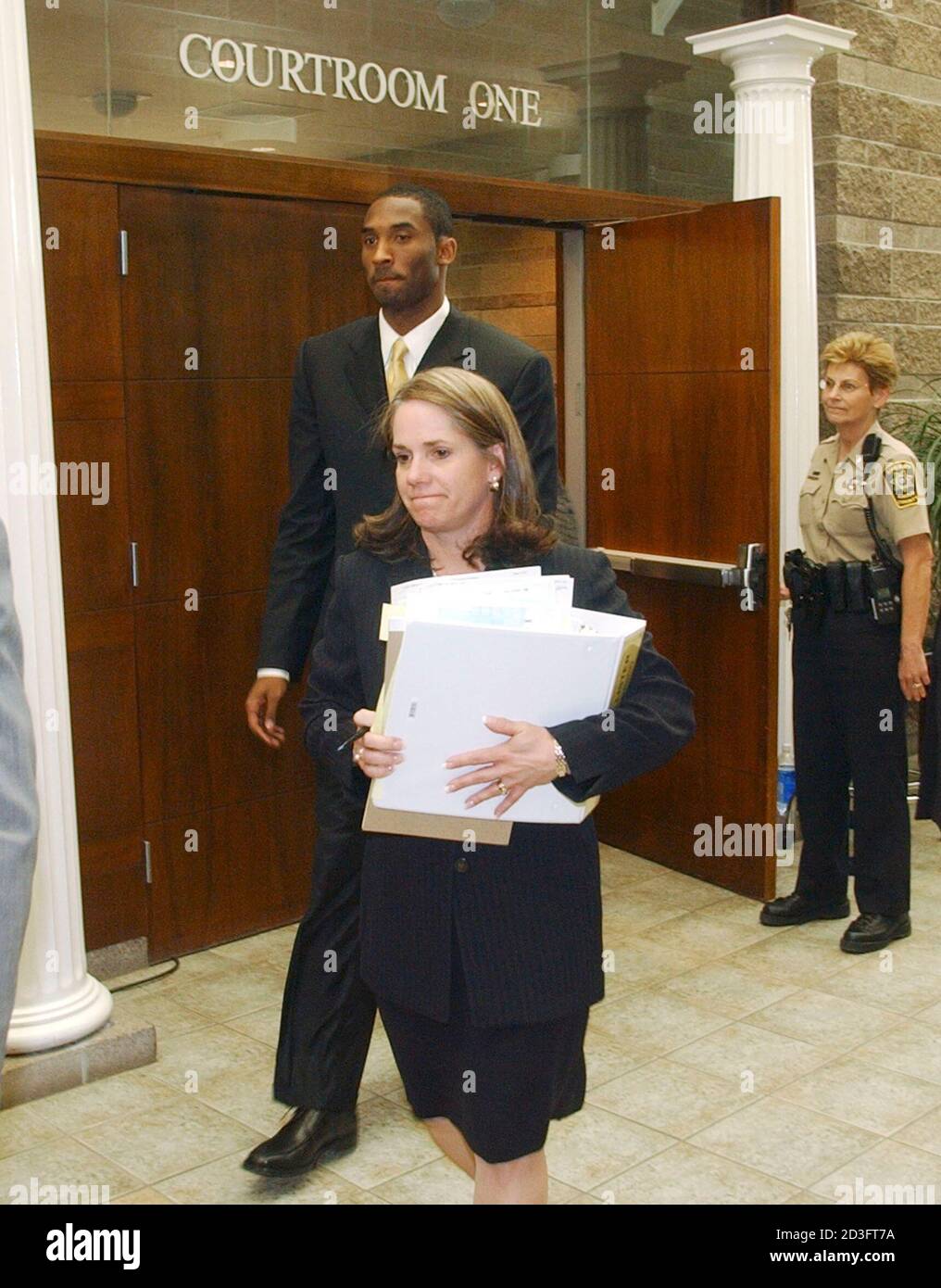 Kobe bryant lakers 2004 hi-res stock photography and images - Alamy