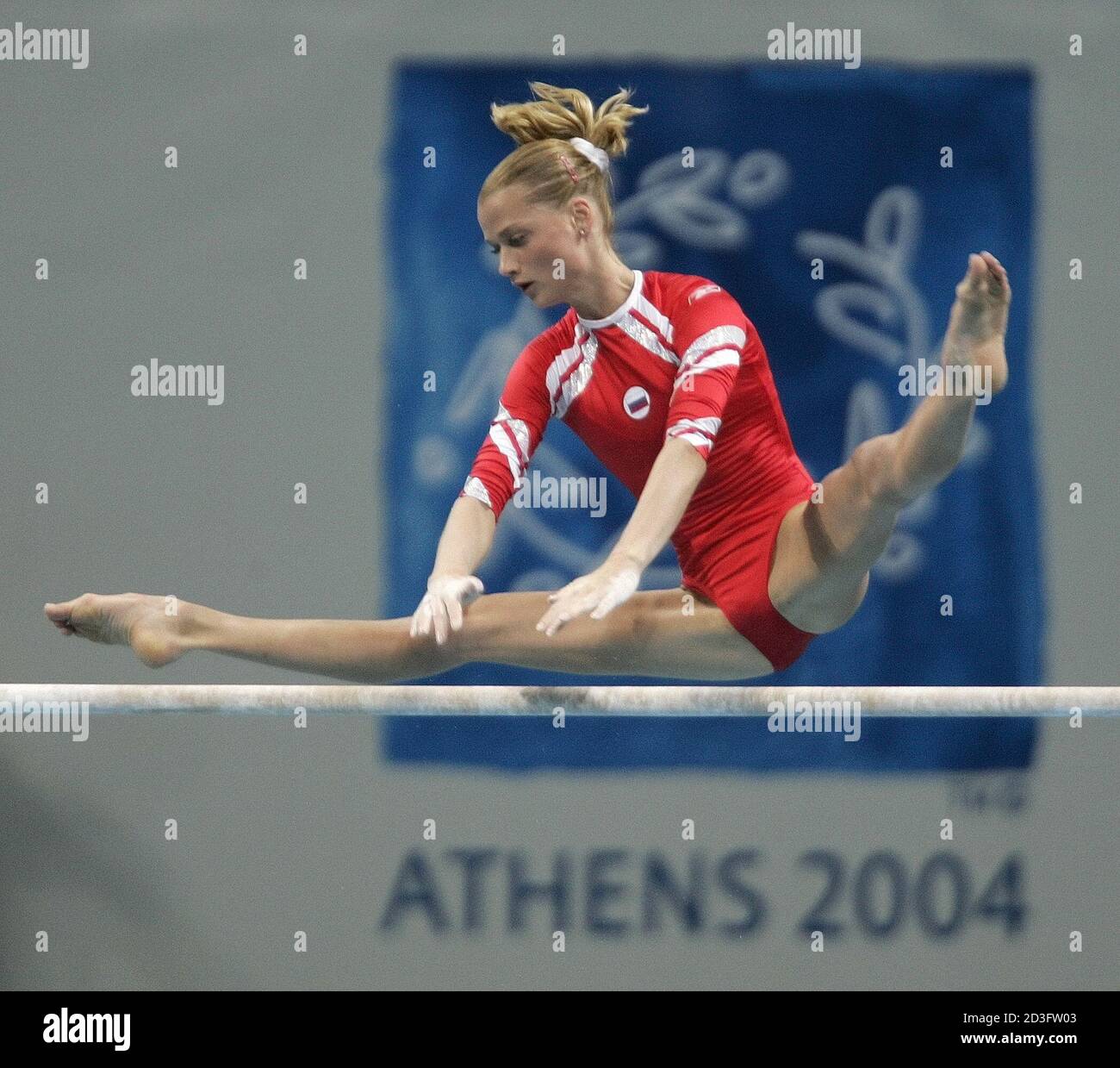 Svetlana khorkina olympics hi-res stock photography and images - Alamy