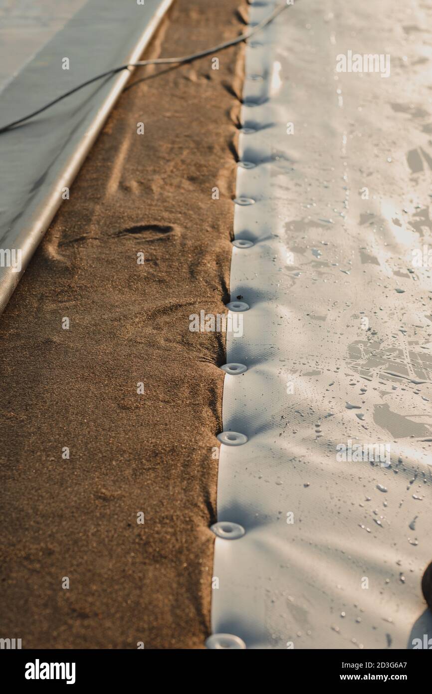 Pvc membrane fastened with dowels.Rubber roofing membrane waterproof ...