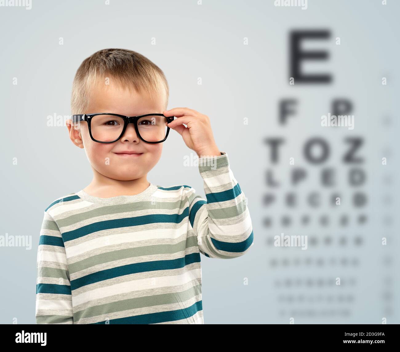 Eye test chart hi-res stock photography and images - Alamy