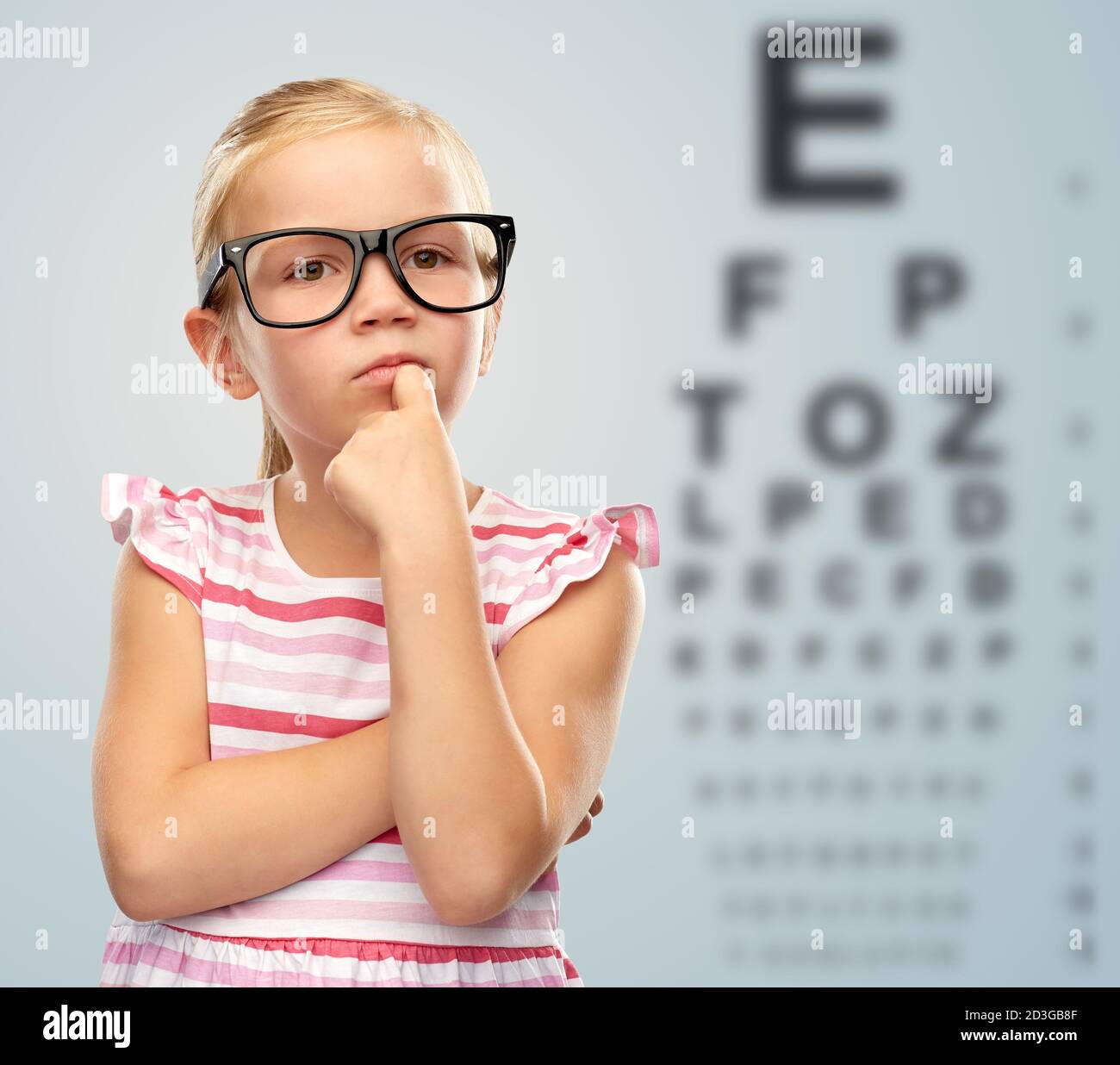 Child eye chart hi-res stock photography and images - Alamy