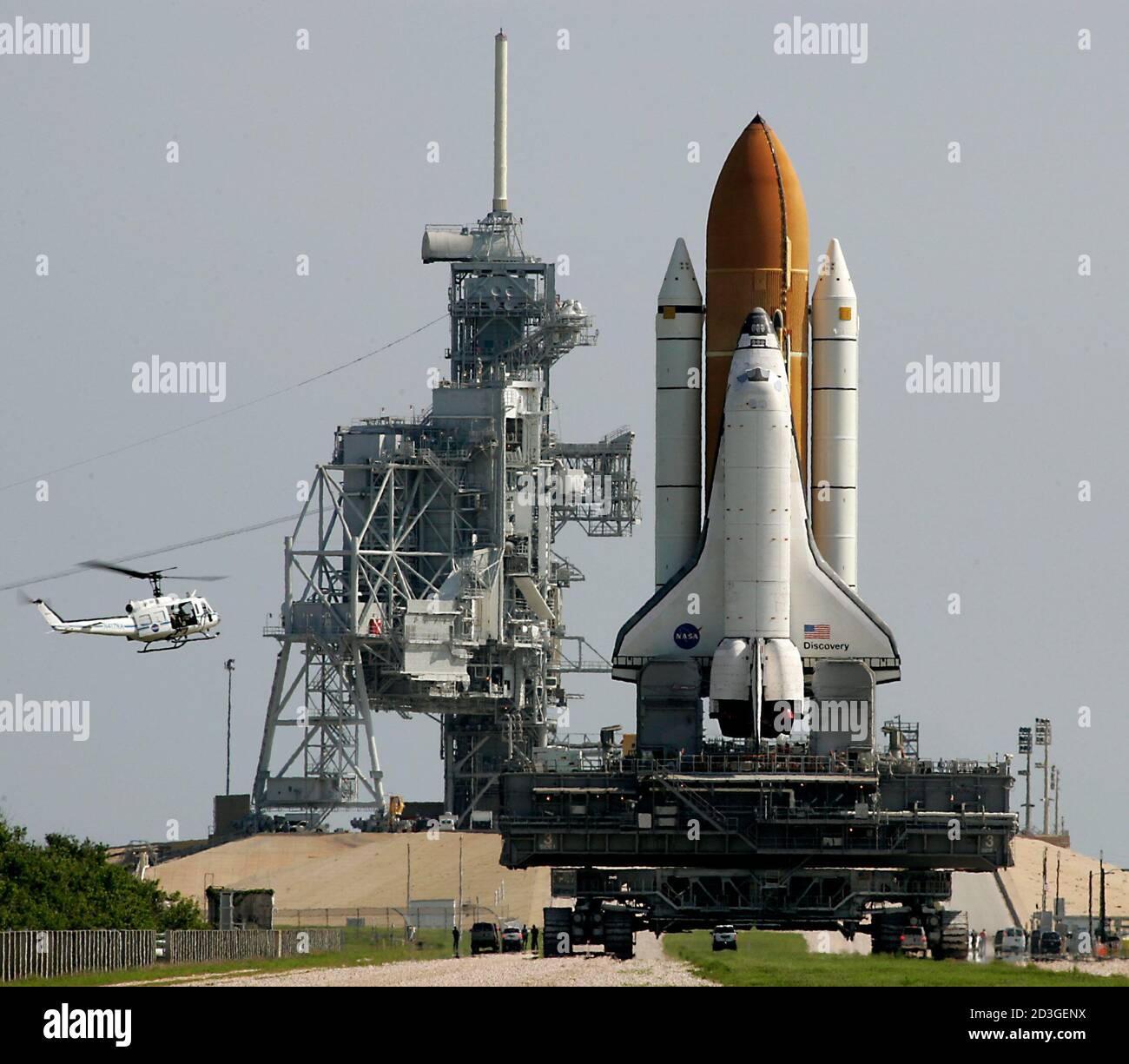 Space Shuttle On Crawler High Resolution Stock Photography and Images ...