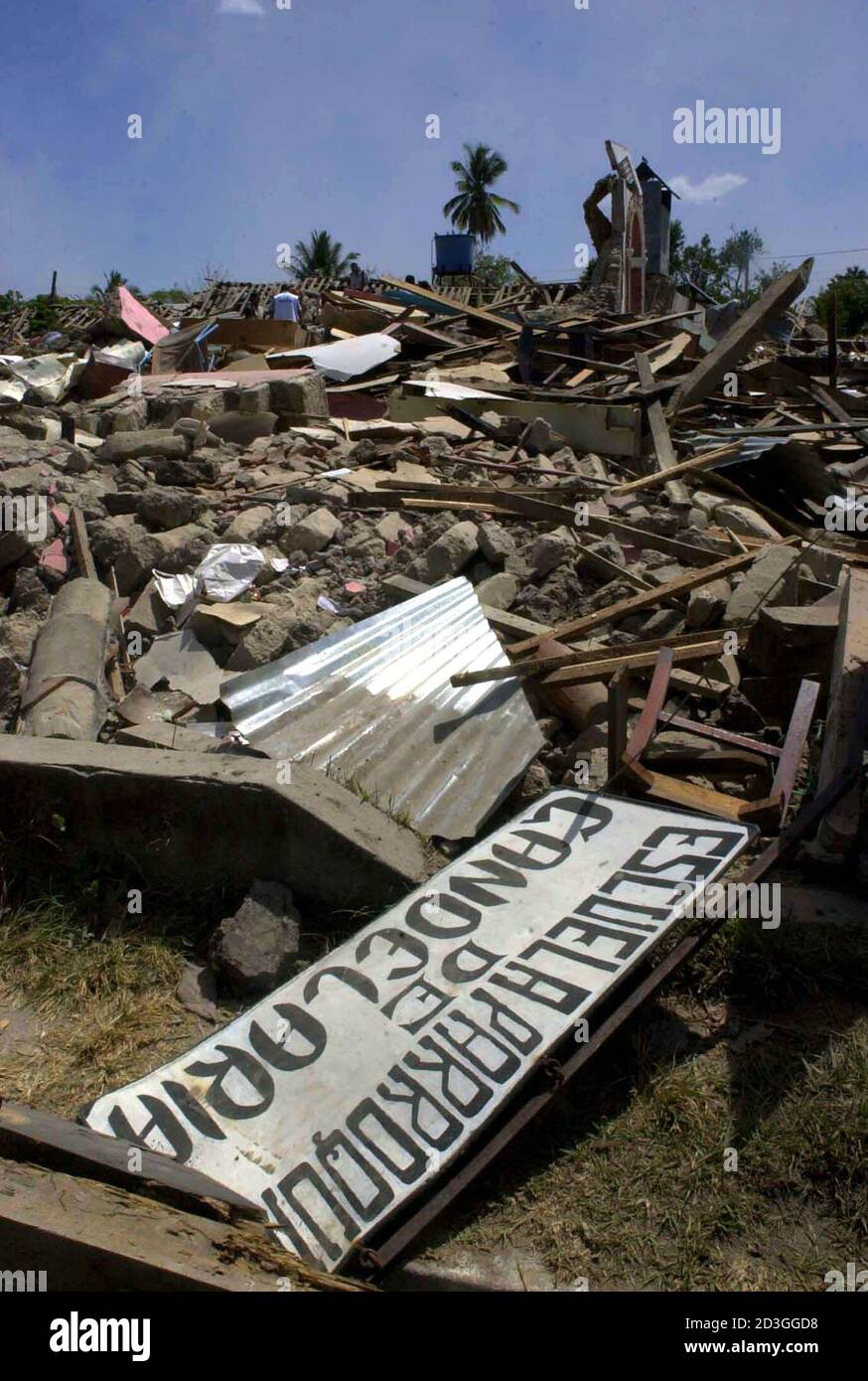 El salvador earthquake 2001 hi-res stock photography and images - Alamy