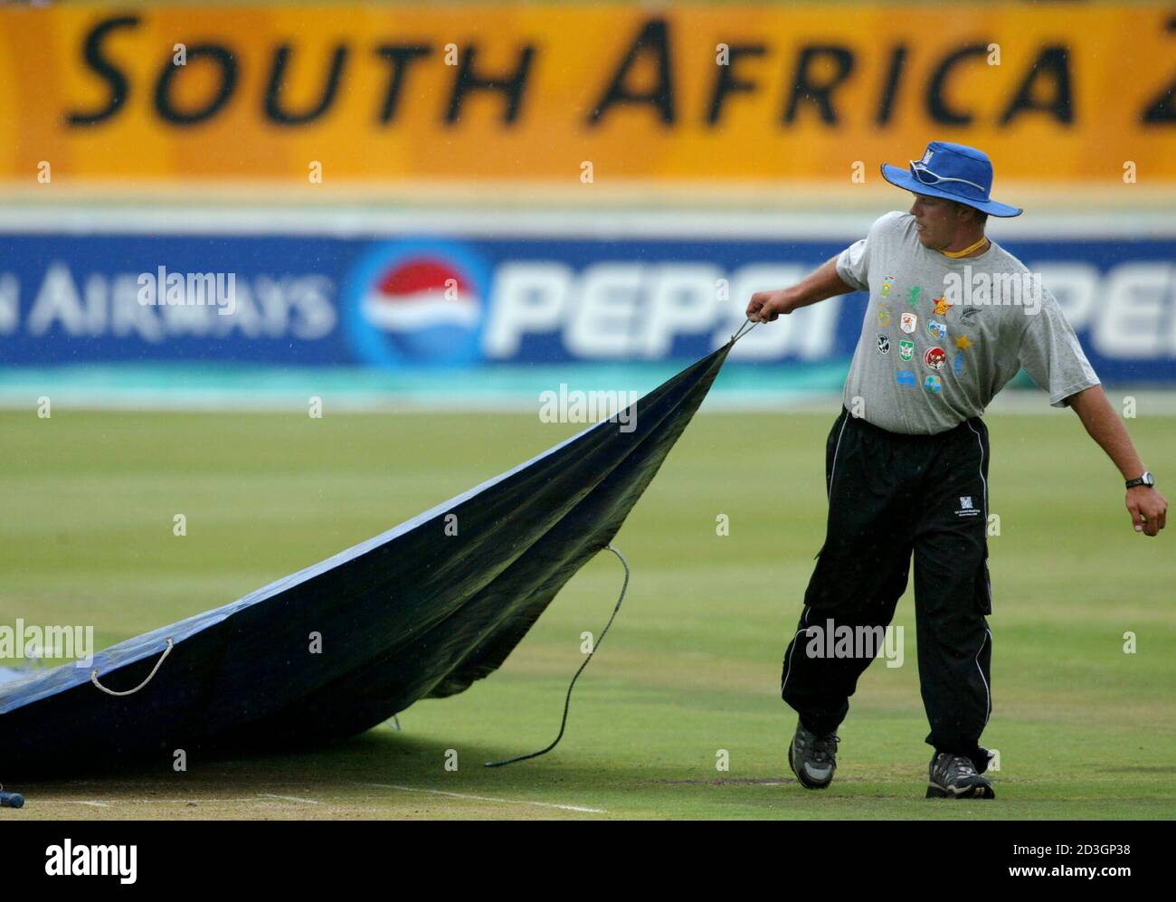 Sport cricket rain cricket pitch covers hi-res stock photography and ...