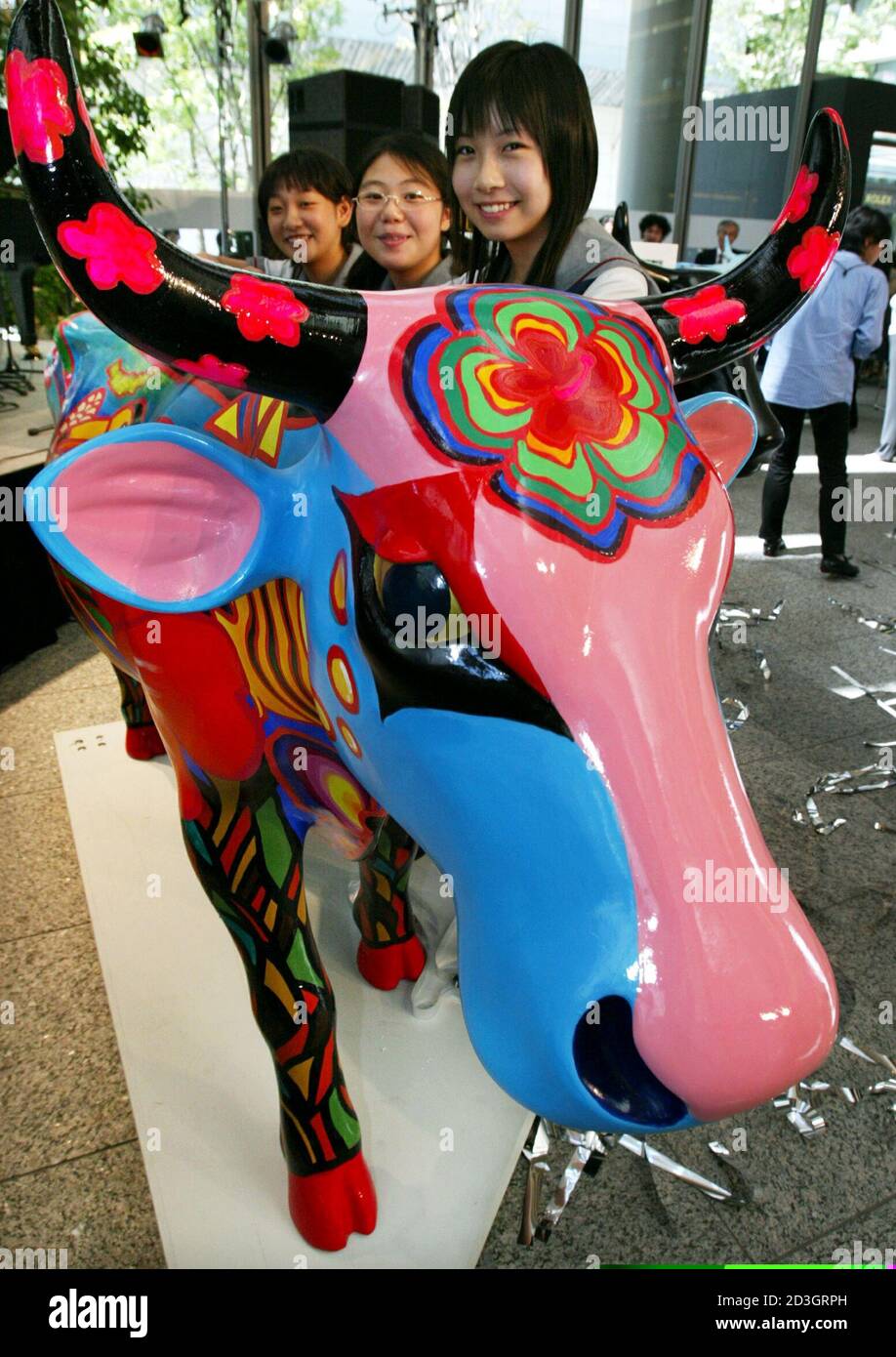Cows in art hi-res stock photography and images - Alamy