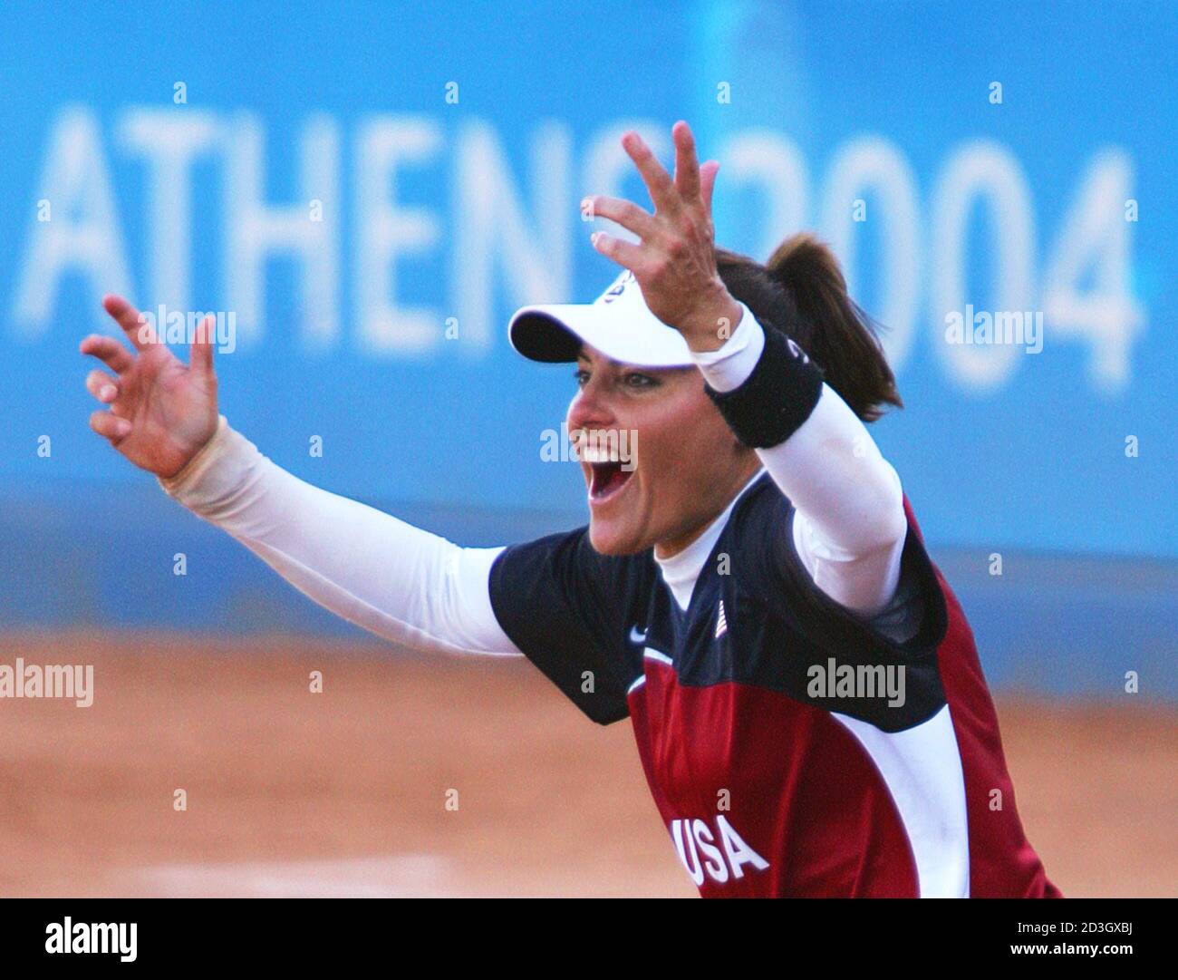 Lisa fernandez softball hi-res stock photography and images - Alamy