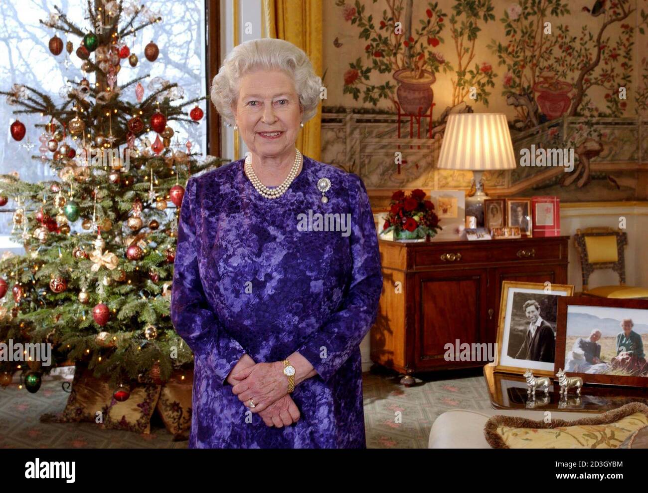 Fiona hanson queen hi-res stock photography and images - Alamy