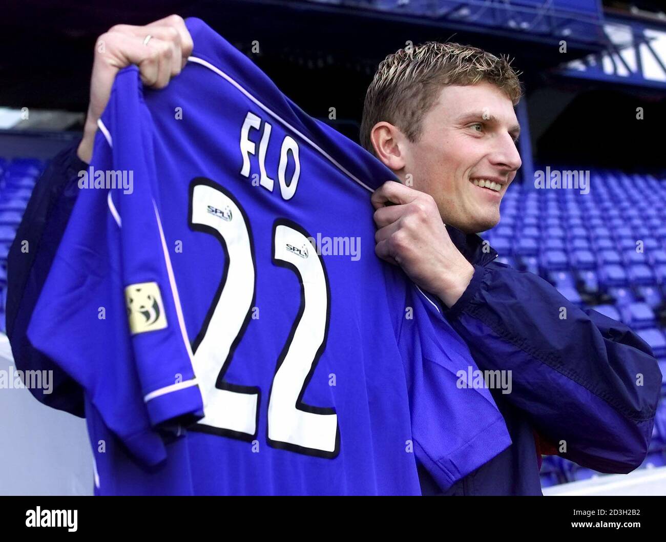 Chelsea international signing hi-res stock photography and images - Alamy
