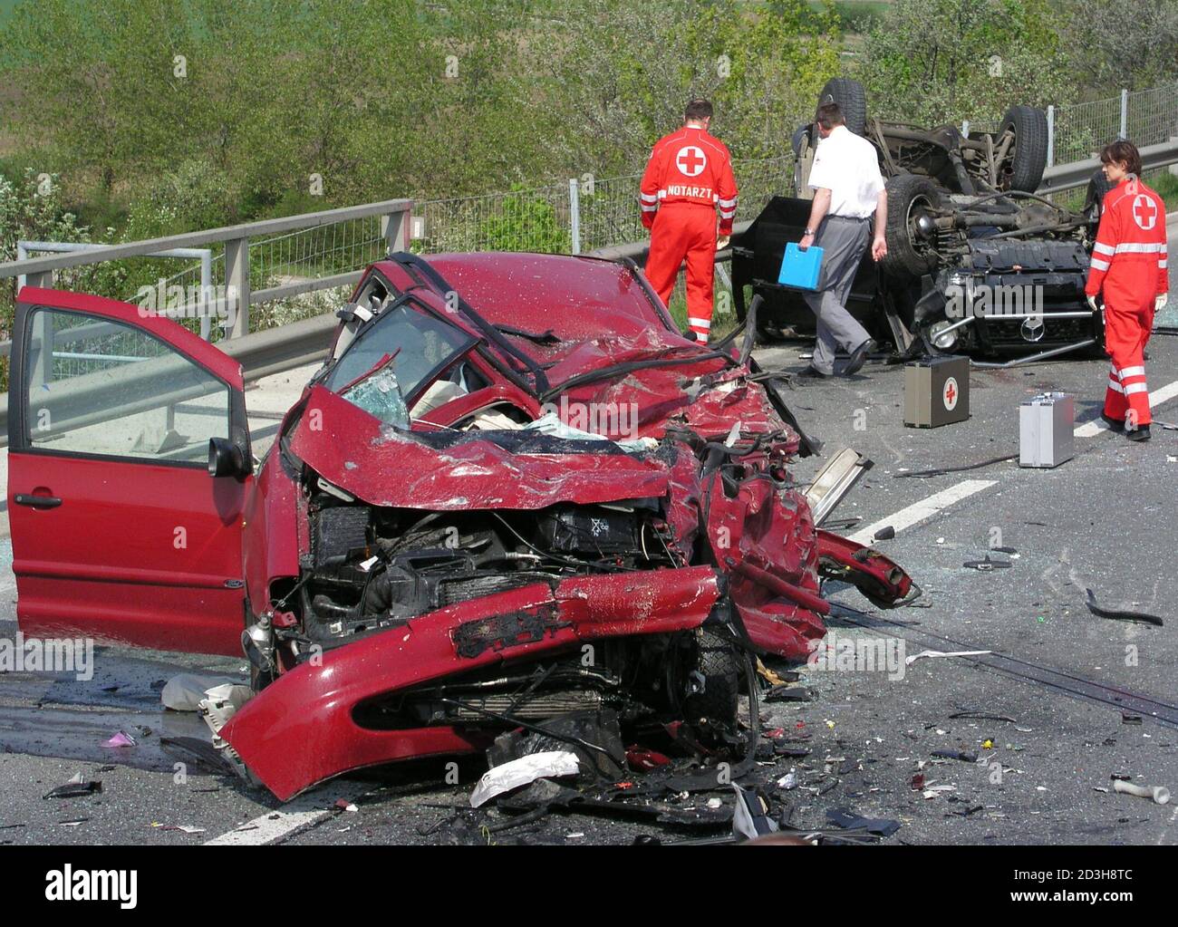 Autounfall hi-res stock photography and images - Alamy