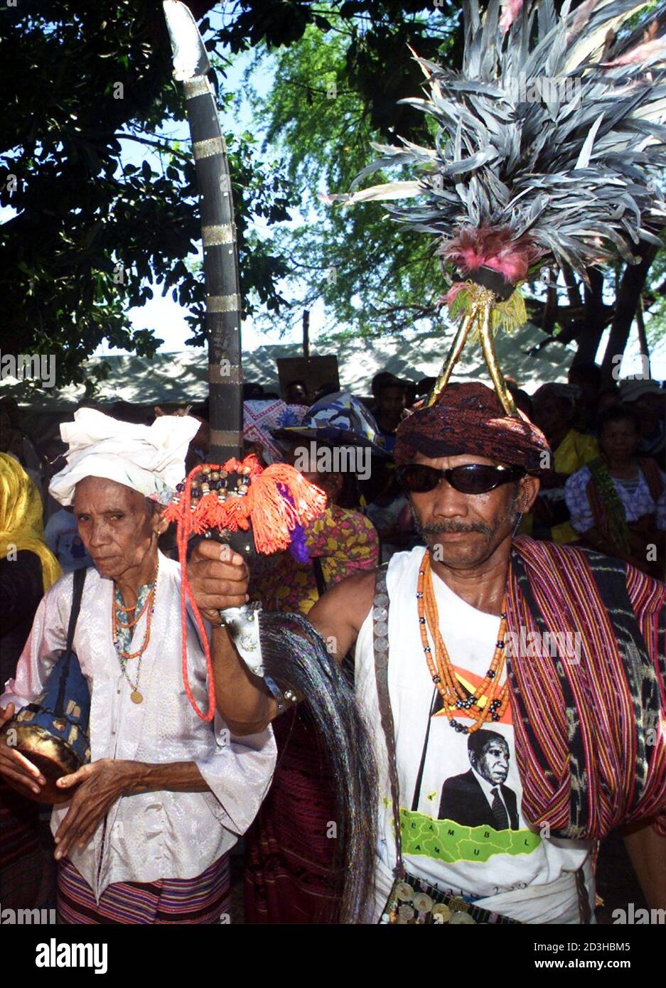 Traditional clothes timor hi-res stock photography and images - Alamy