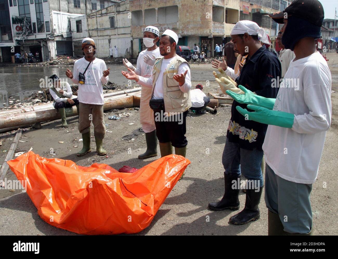 Dead body tsunami victim in hi-res stock photography and images - Alamy