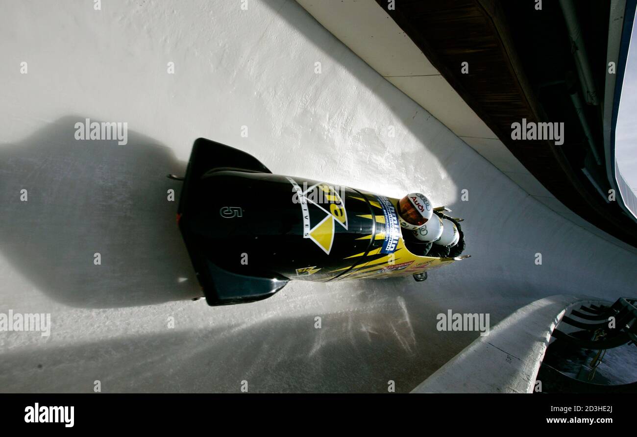 Bobsleigh switzerland i hi-res stock photography and images - Alamy