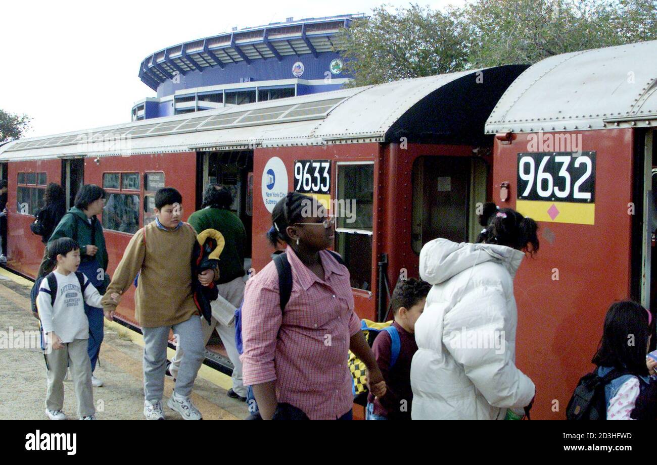 2000 subway series hi-res stock photography and images - Alamy