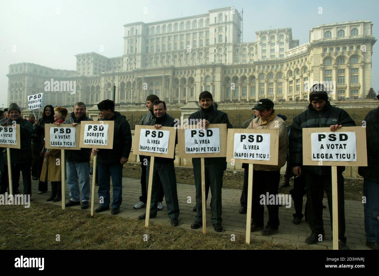 Securitate High Resolution Stock Photography and Images - Alamy