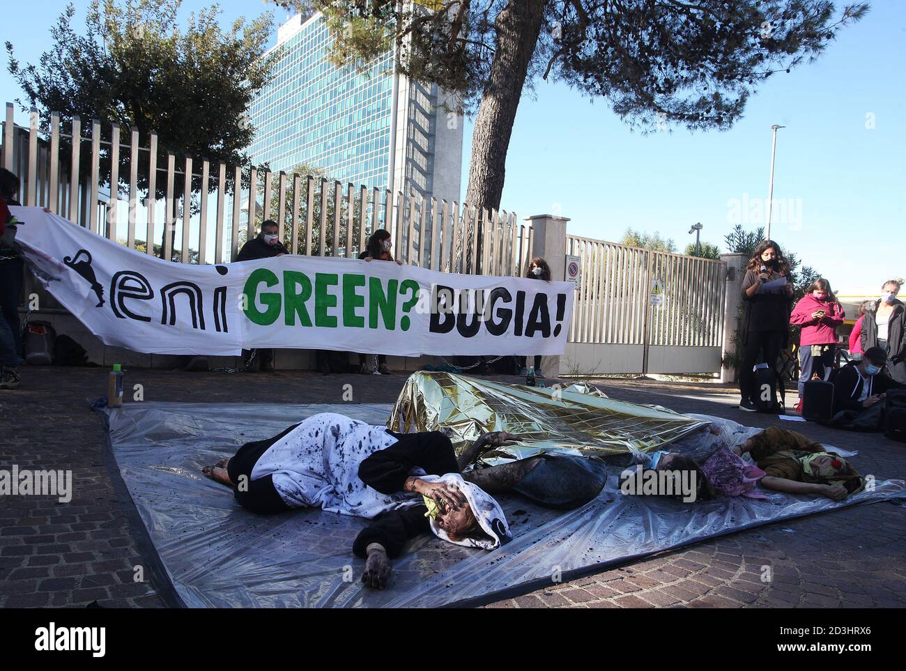 Rome, Italy. 08th Oct, 2020. Rome, Extinction Rebellion demonstration ...