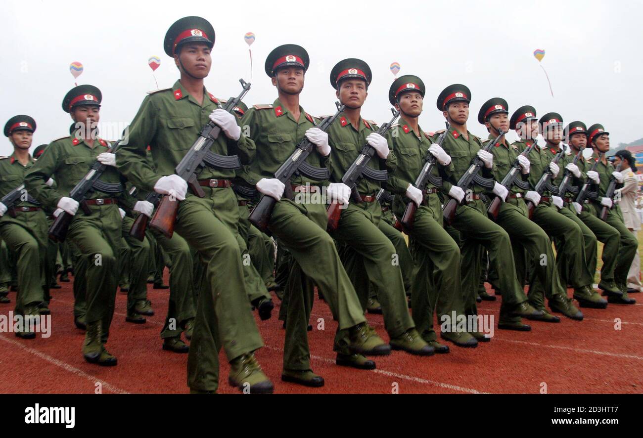 Battle of dien bien phu french soldiers hi-res stock photography and ...