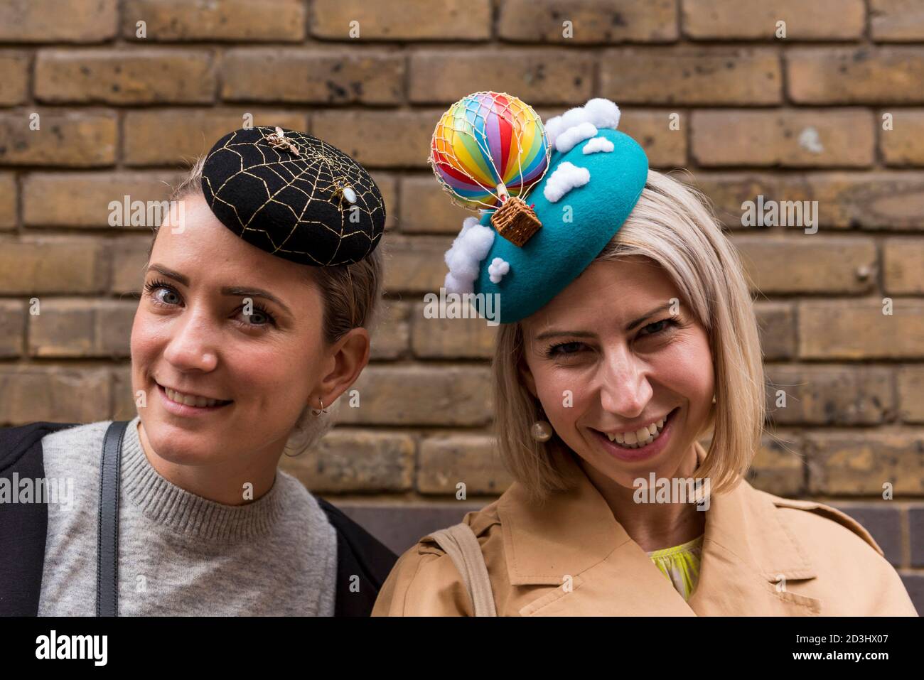 London wearing designs hi-res stock photography and images - Alamy