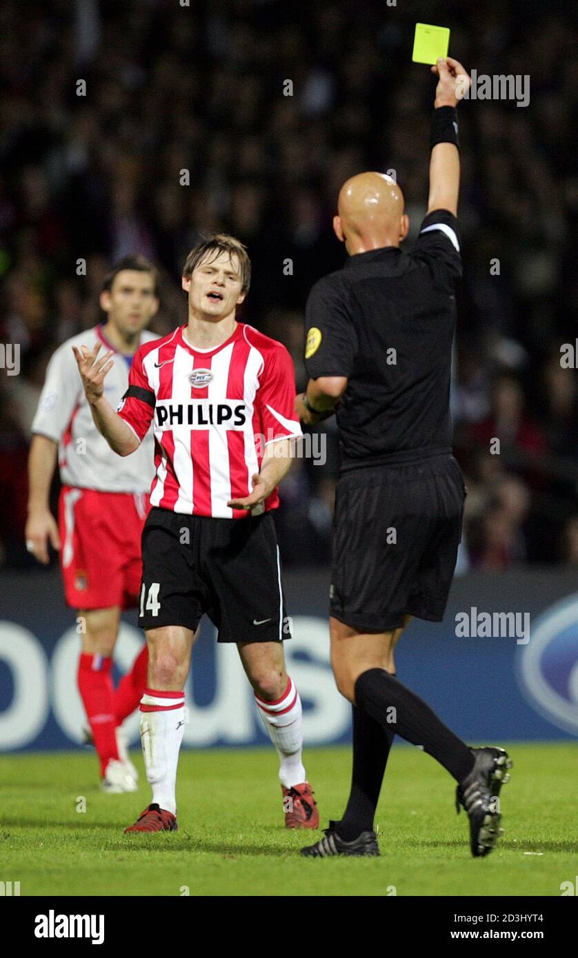 Champions league final 2005 card hi-res stock photography and images ...