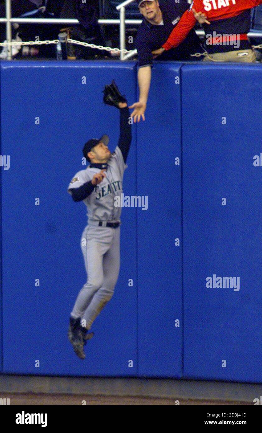 Ichiro Suzuki Catch