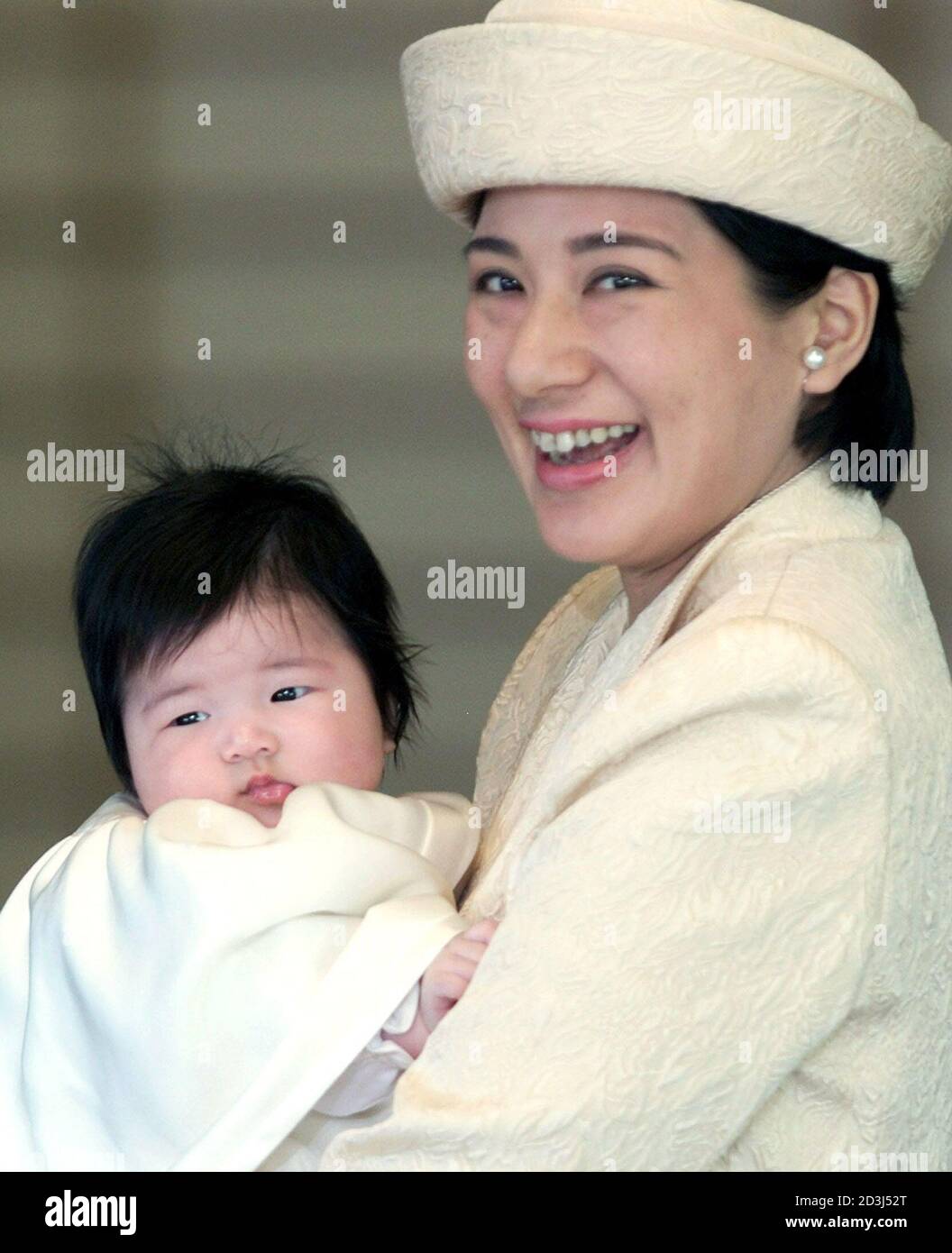 Japanese imperial crown style hi-res stock photography and images - Alamy