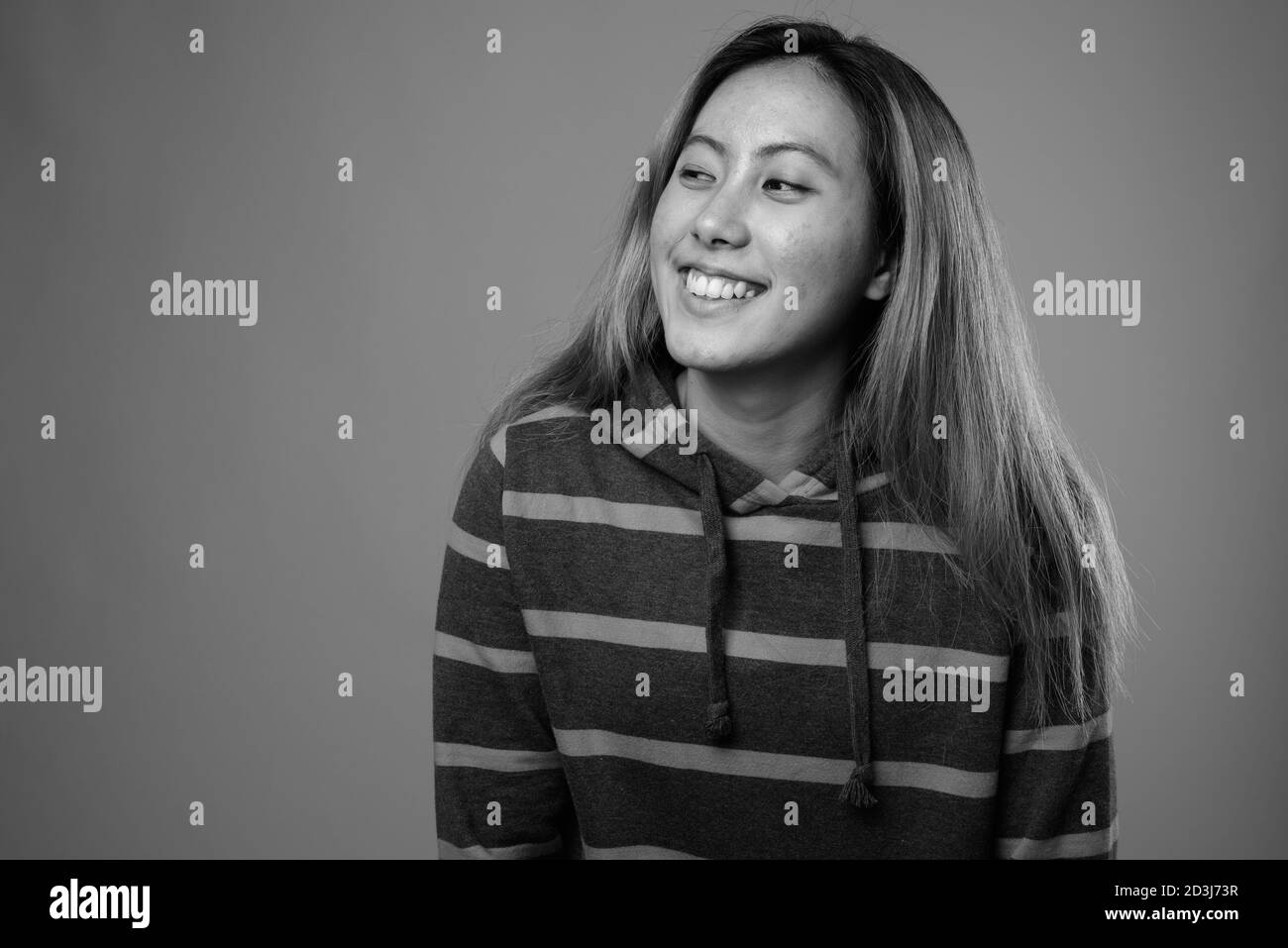 Smiling asian women wearing Black and White Stock Photos & Images - Alamy