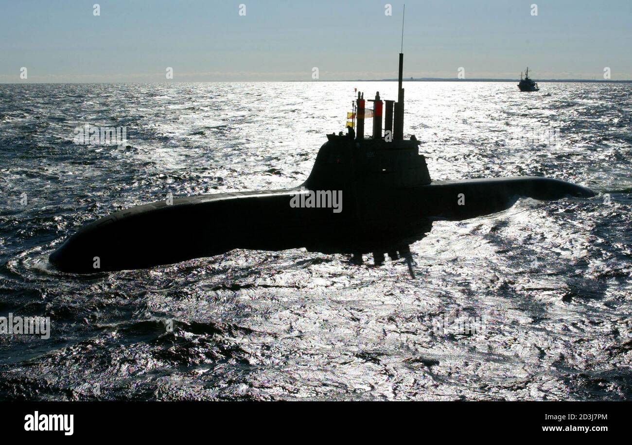 Hydrogen oxygen fuel cell hi-res stock photography and images - Alamy