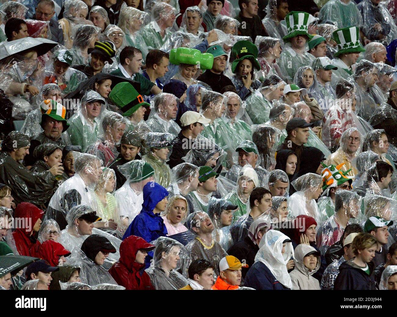 Wet wetaher hi-res stock photography and images - Alamy