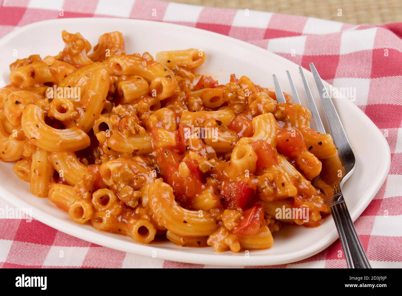 Elbow macaroni hi-res stock photography and images - Alamy