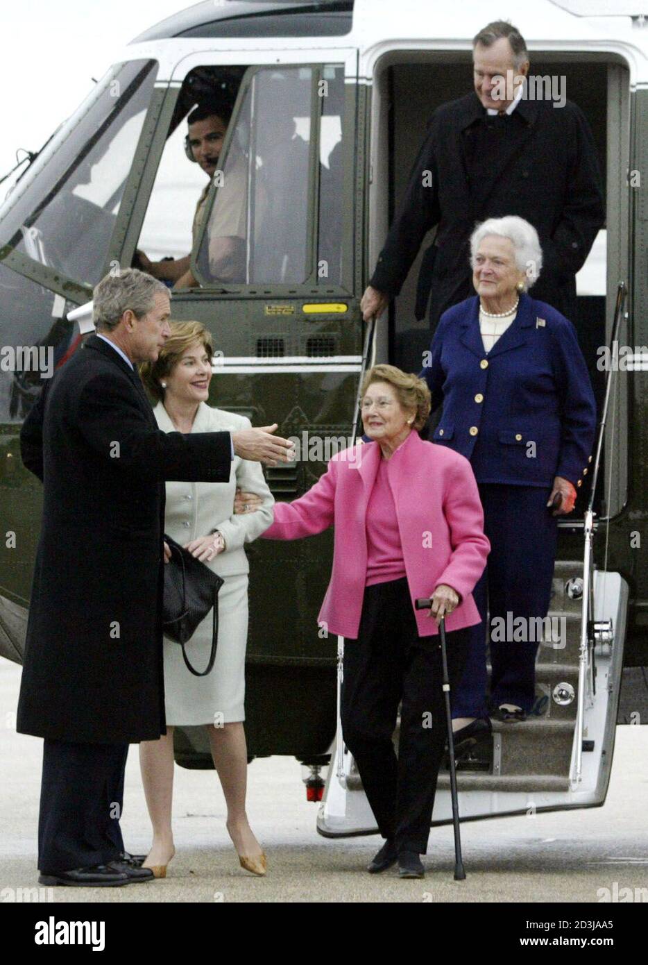 U s first lady laura welch hi-res stock photography and images - Alamy