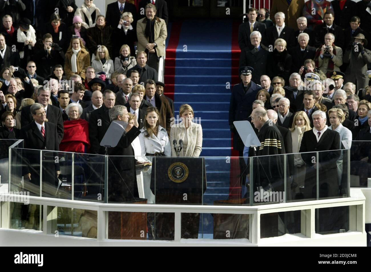 George washington takes oath of office hi-res stock photography and ...