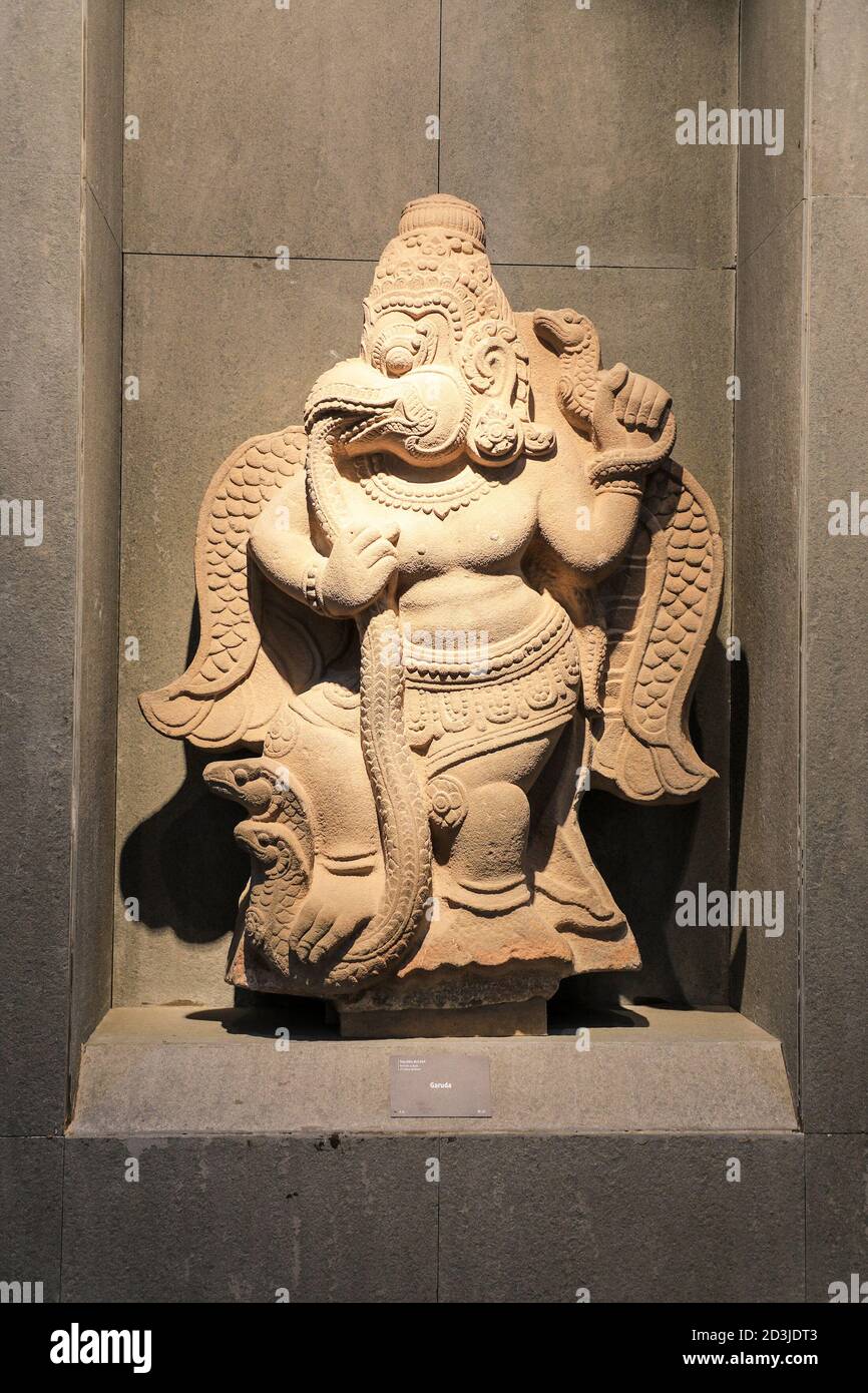 Garuda sculpture hi-res stock photography and images - Alamy