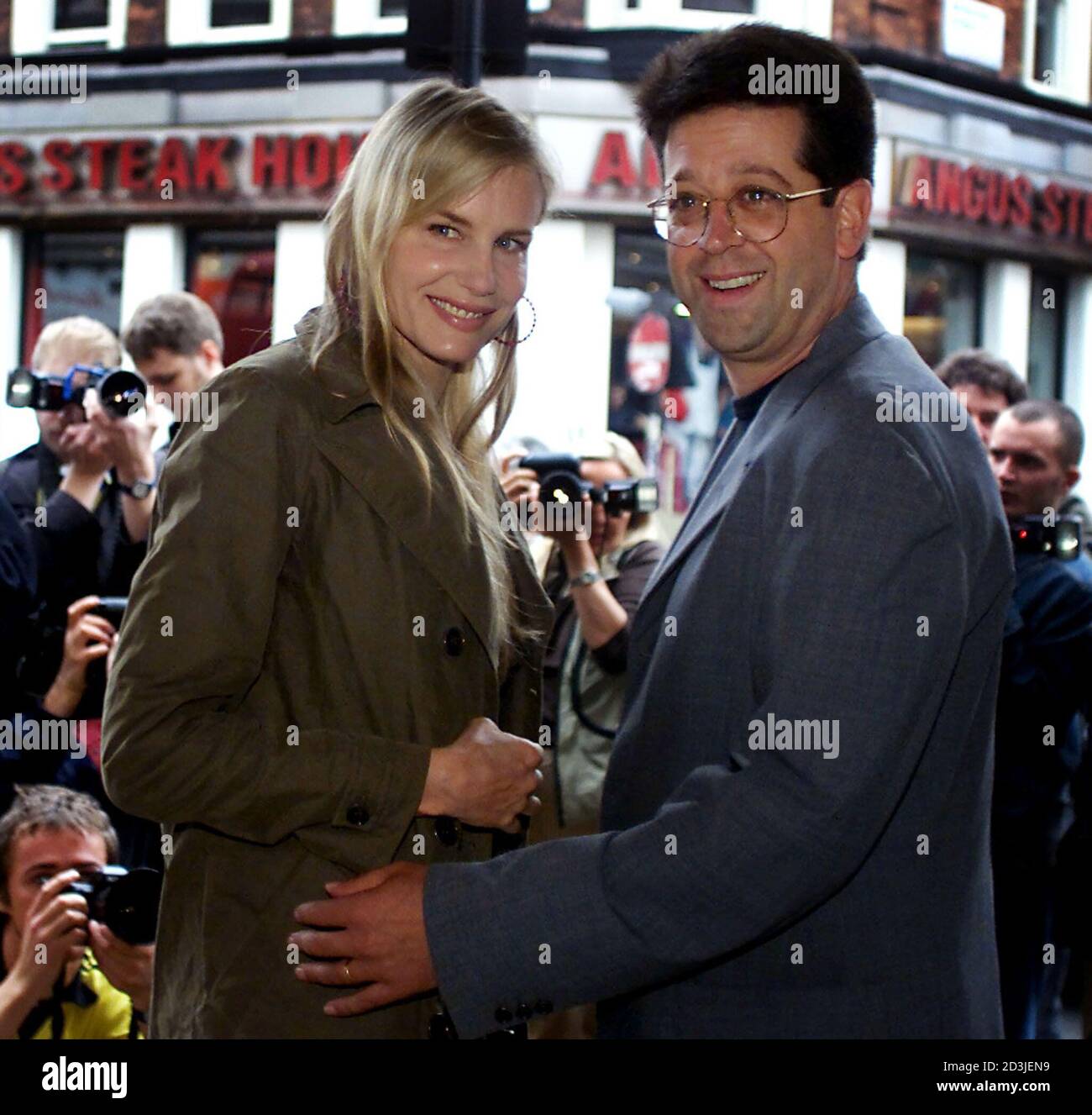 Daryl hannah in play hi-res stock photography and images - Alamy