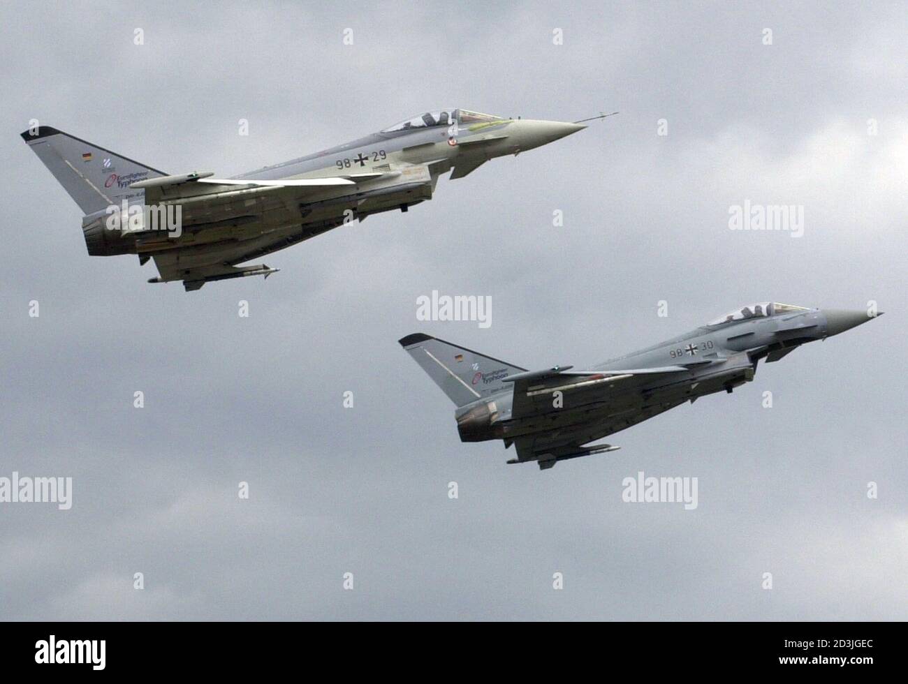 Series production systems hi-res stock photography and images - Alamy