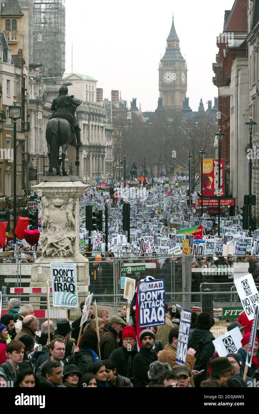 Vietnam protests in london hi-res stock photography and images - Alamy