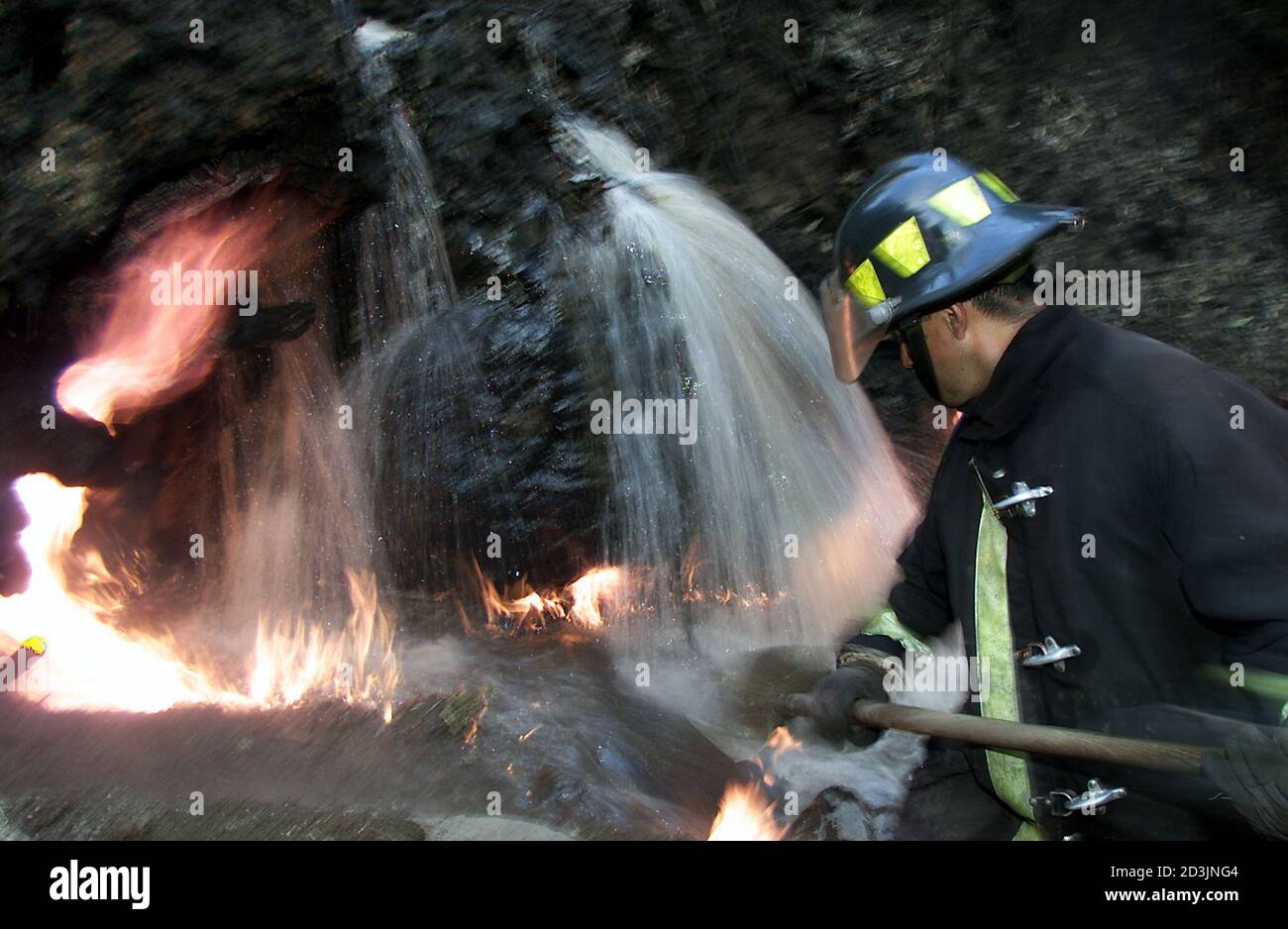 Oil pipe leak hi-res stock photography and images - Alamy