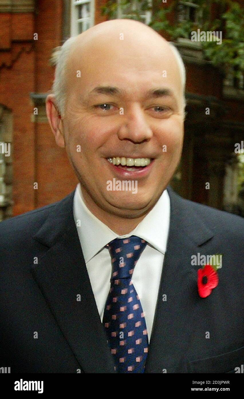 Peter duncan conservative hi-res stock photography and images - Alamy
