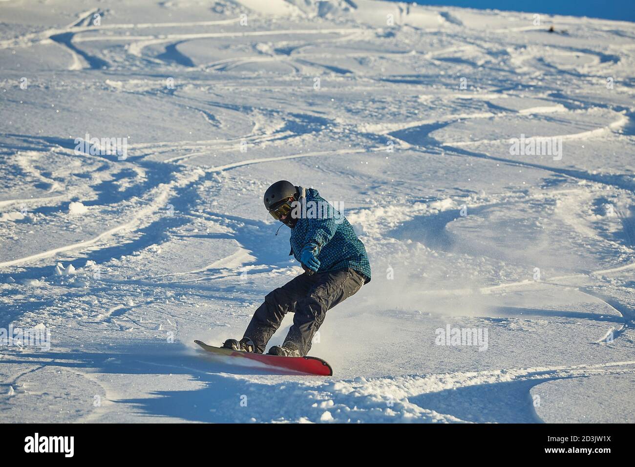 Snowboarding slope hi-res stock photography and images - Alamy
