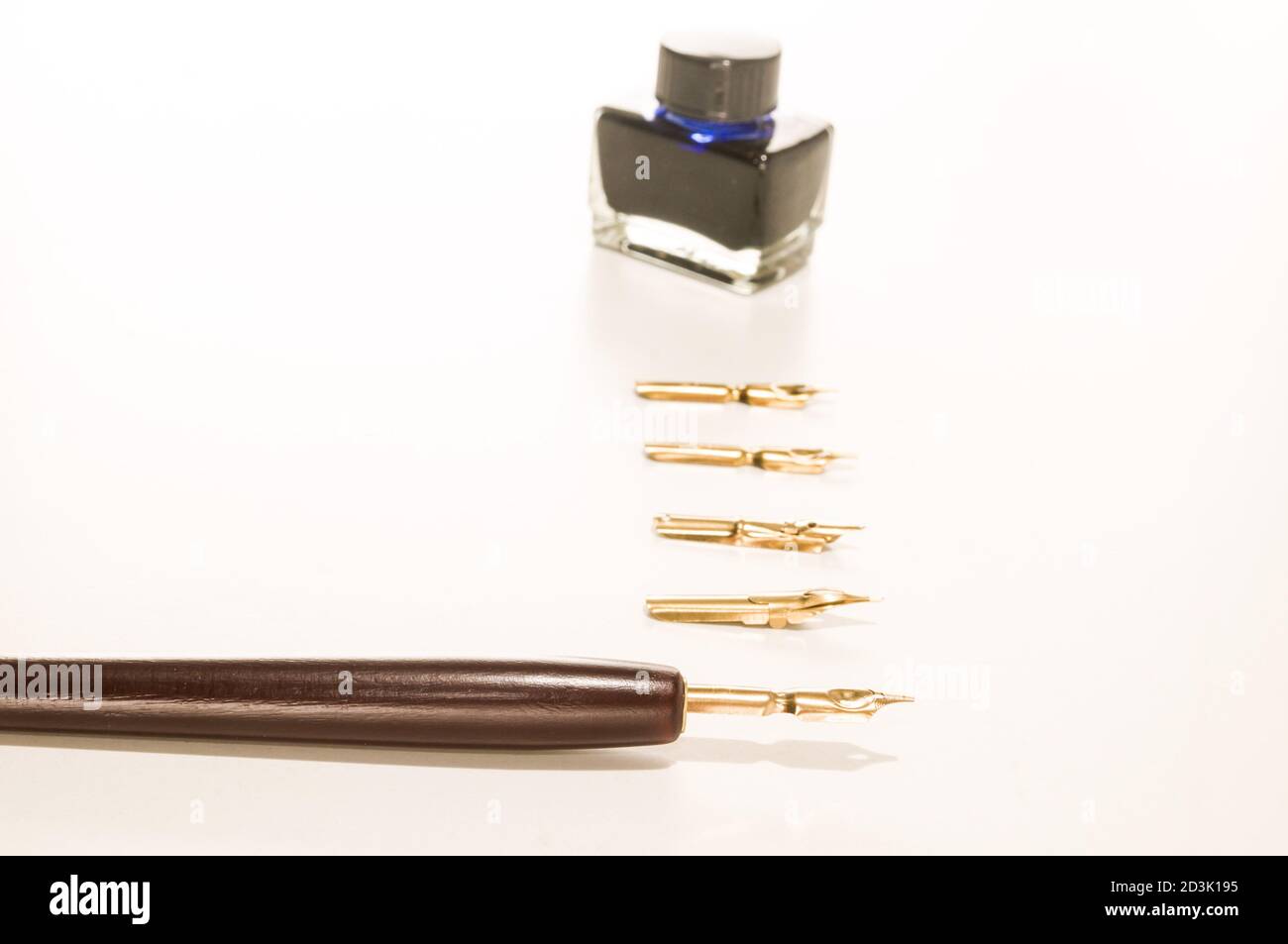 Antique ink pen background Stock Photo - Alamy