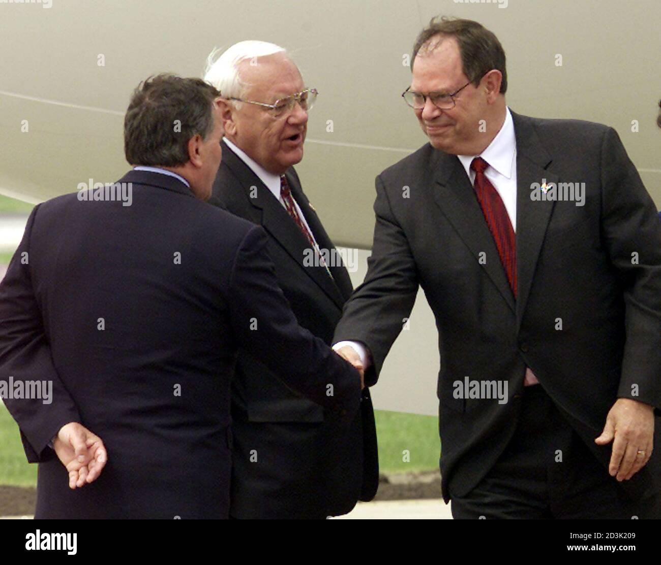 Boeing chairman ceo phil condit hi-res stock photography and images - Alamy