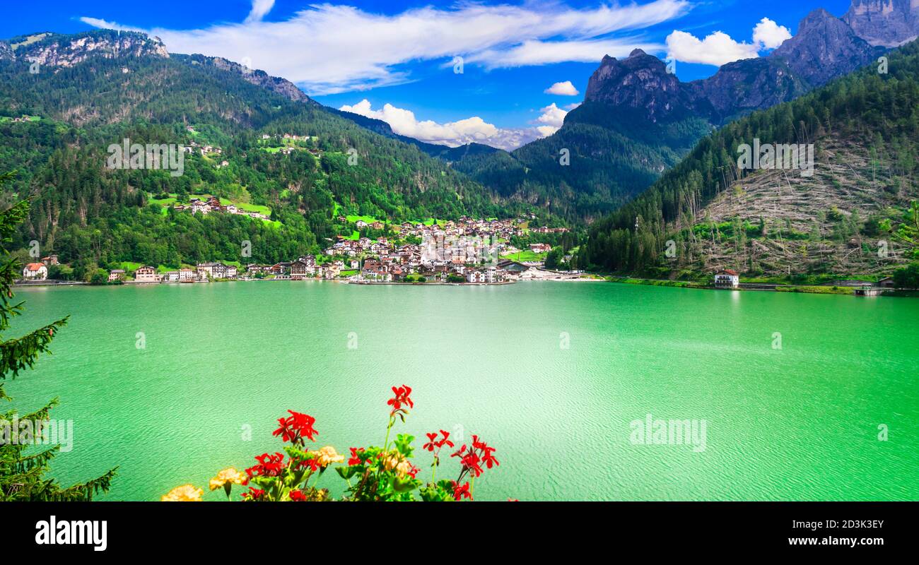 Amazing alpine scenery, Dolomites mountains. Beautiful lake lago di ...