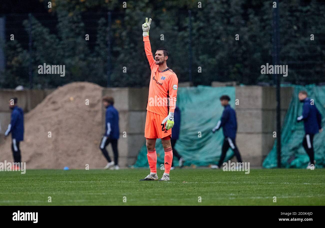 Football hand signals hi-res stock photography and images - Alamy