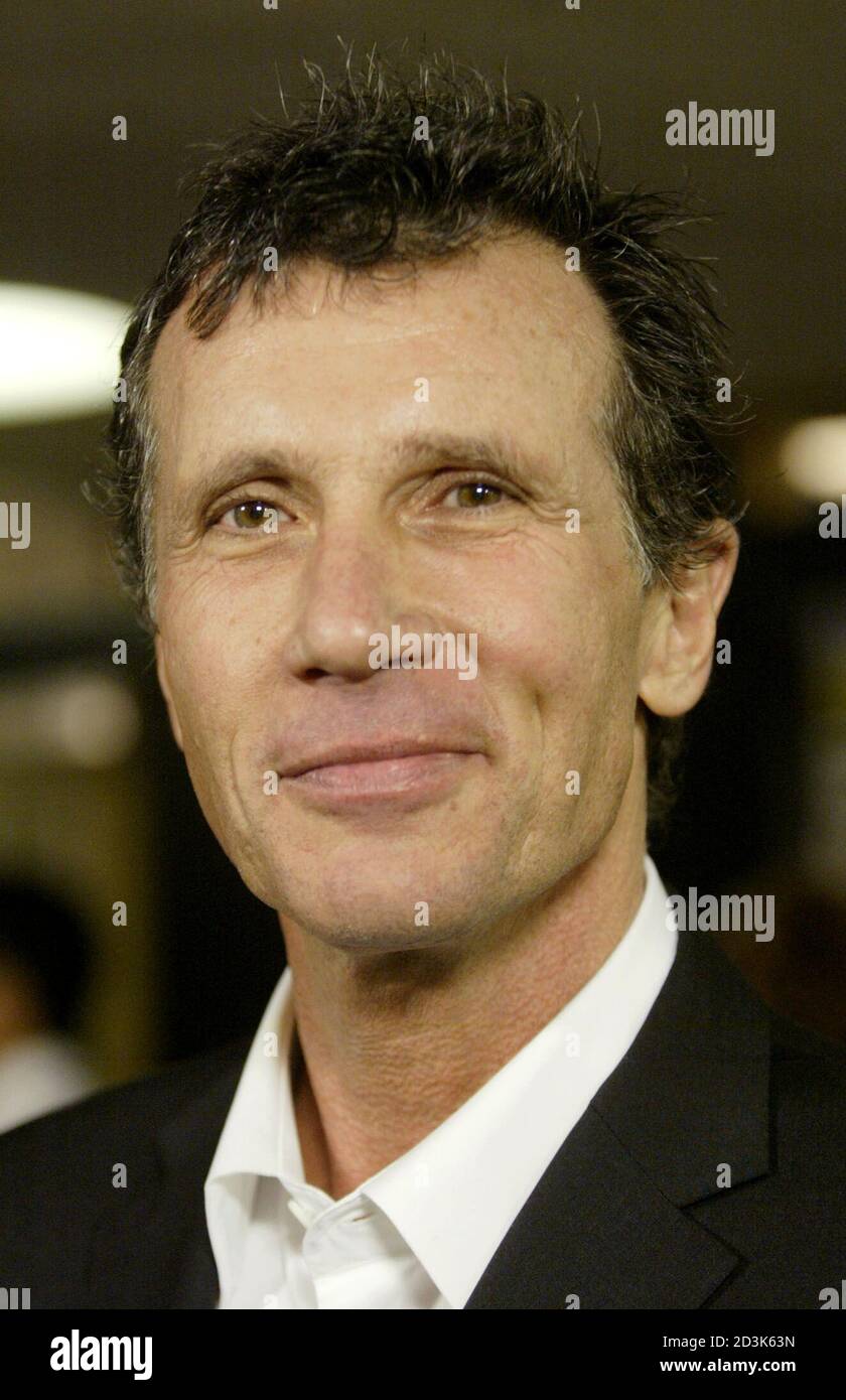 Julianne moore in the hours hi-res stock photography and images - Alamy