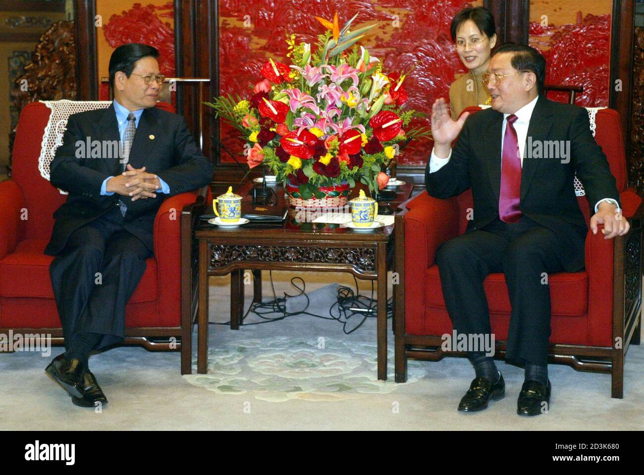 Khin shwe hi-res stock photography and images - Alamy