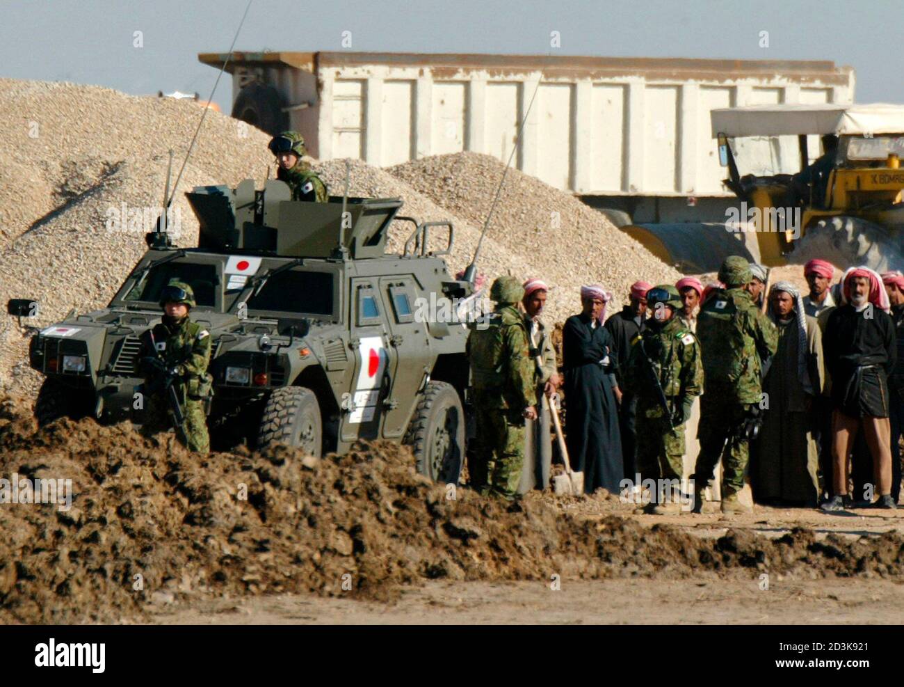 Iraqi construction workers hi-res stock photography and images - Alamy