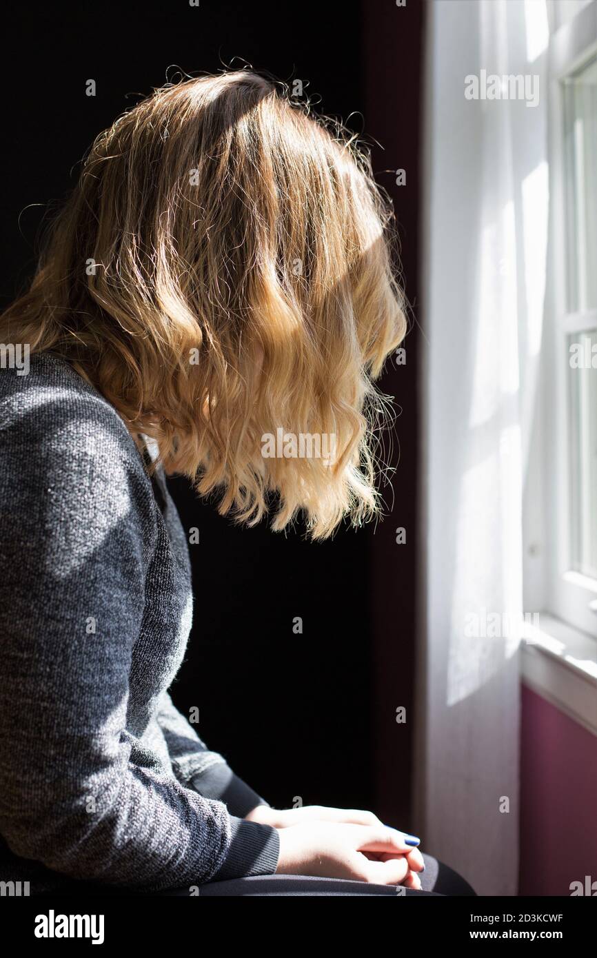 Woman head girl down hi-res stock photography and images - Alamy