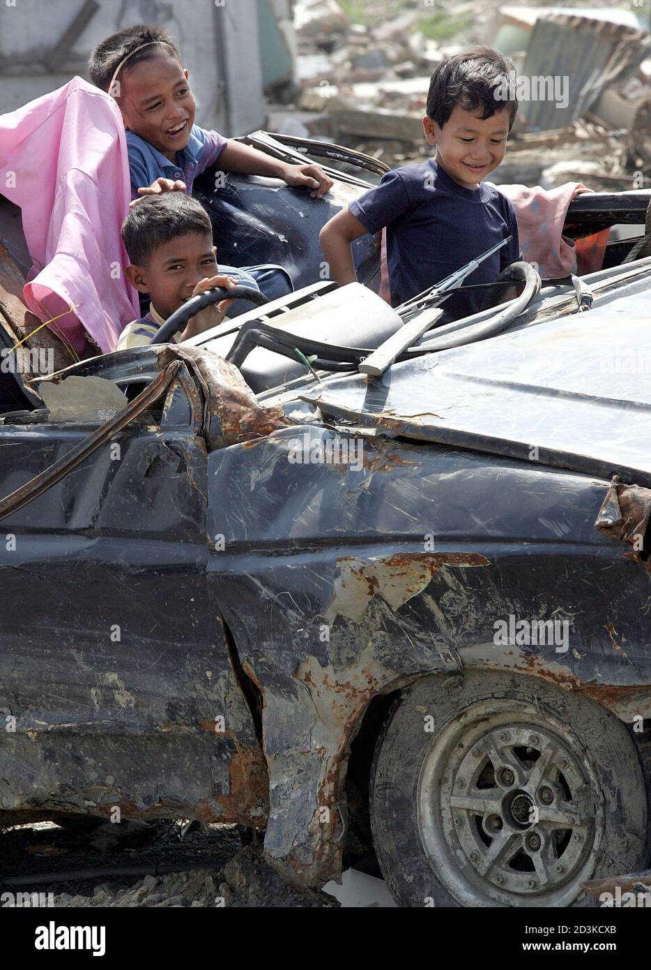 Car almost hit people hi-res stock photography and images - Alamy