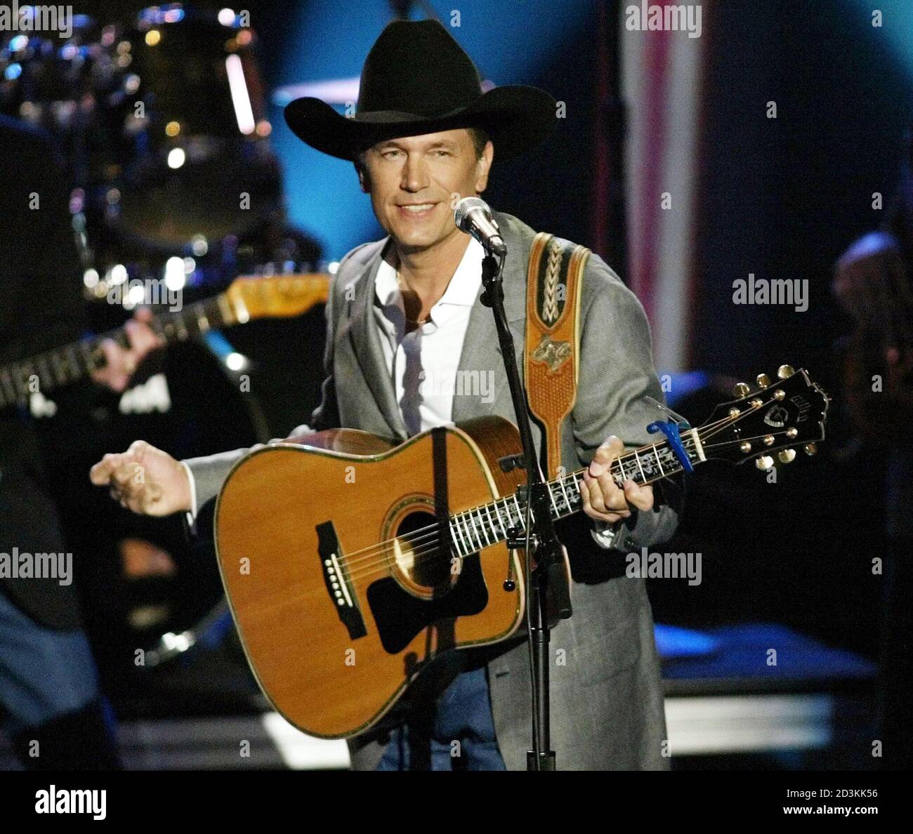 George strait country singer hi-res stock photography and images - Alamy