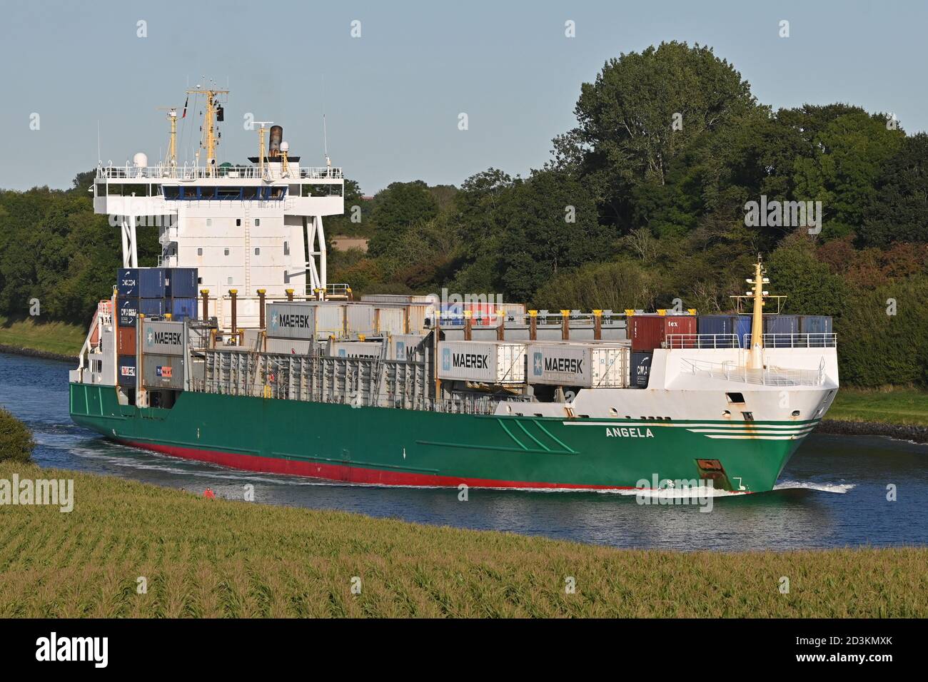 Unifeeder shipping container hi-res stock photography and images - Alamy