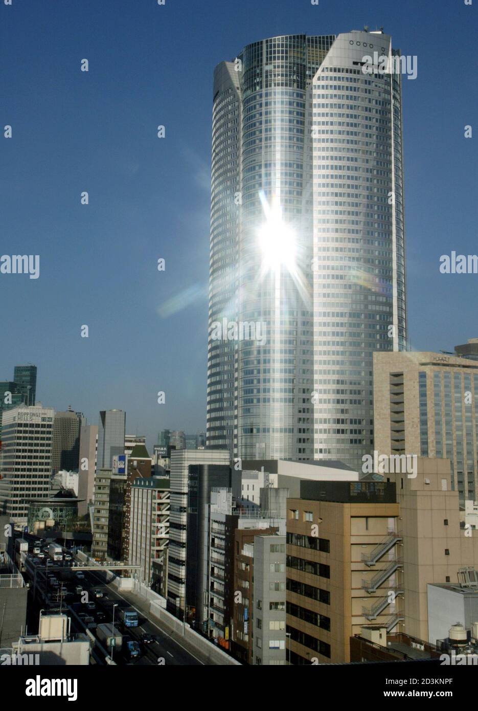 Residential complex in roppongi, tokyo hi-res stock photography and ...