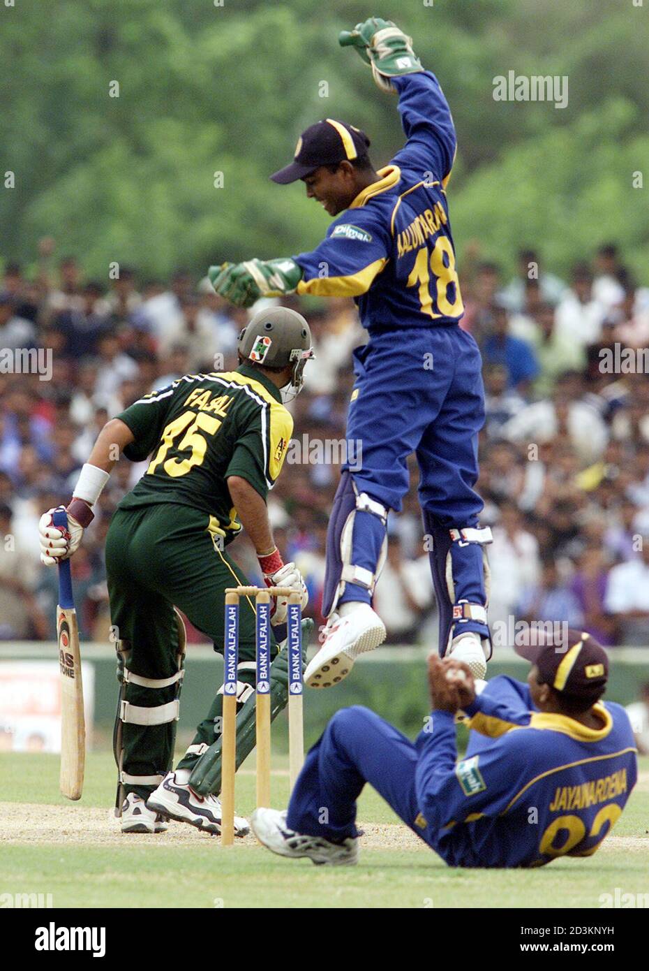 Sri lankas romesh kaluwitharana hi-res stock photography and images - Alamy